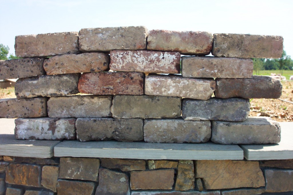 Antique Bricks and Old Reclaimed Bricks